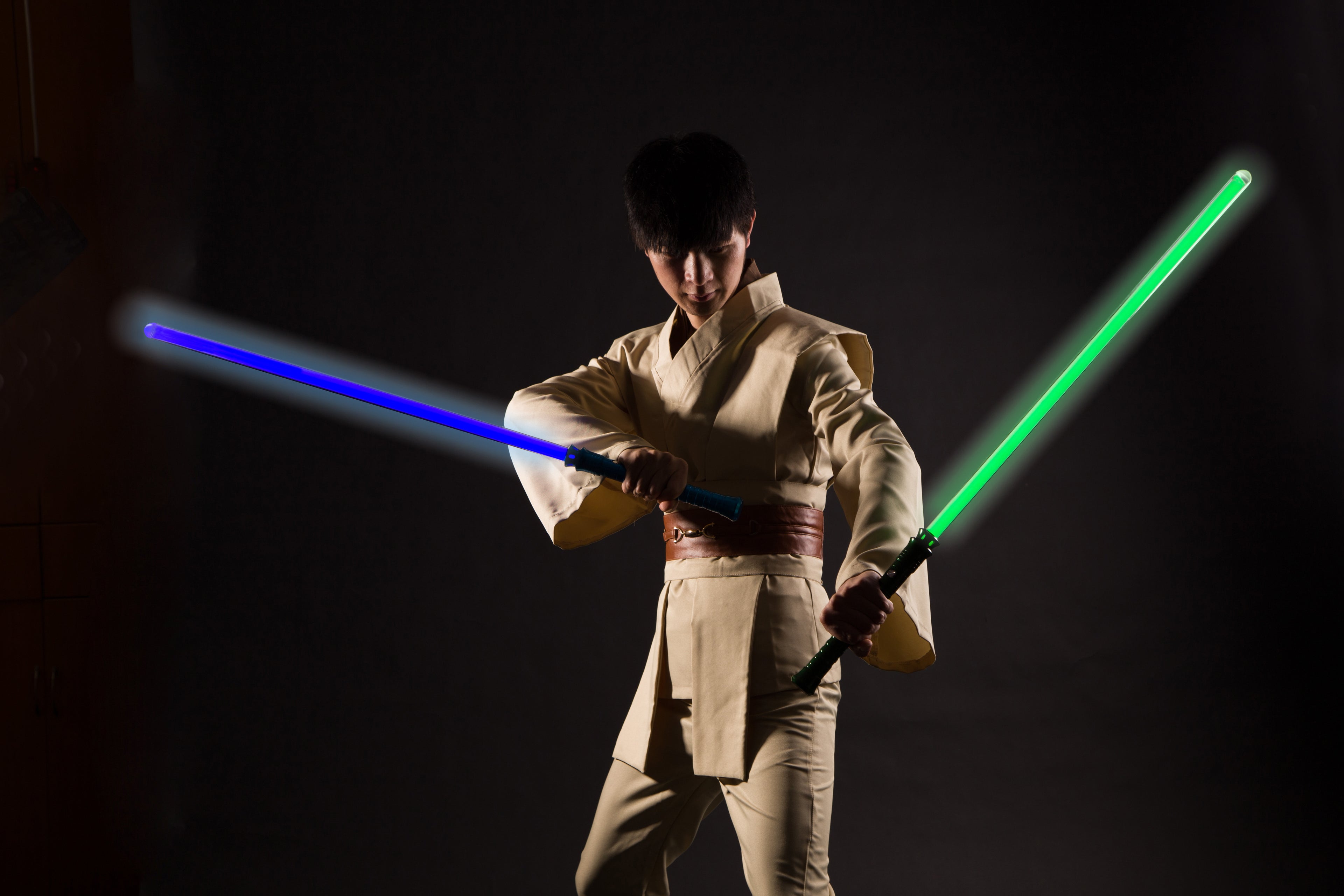 Custom Pixel Combat Metal LED Pixel Sabers Australia – Lightning Stik